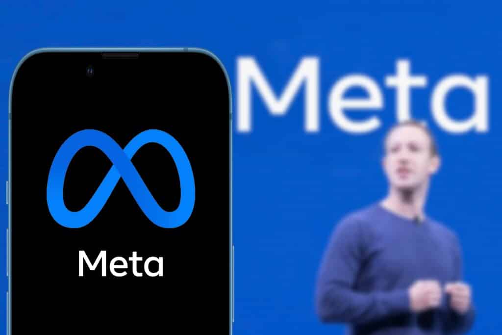 Business strategy, brand strategy, marketing strategy: Apple & Meta